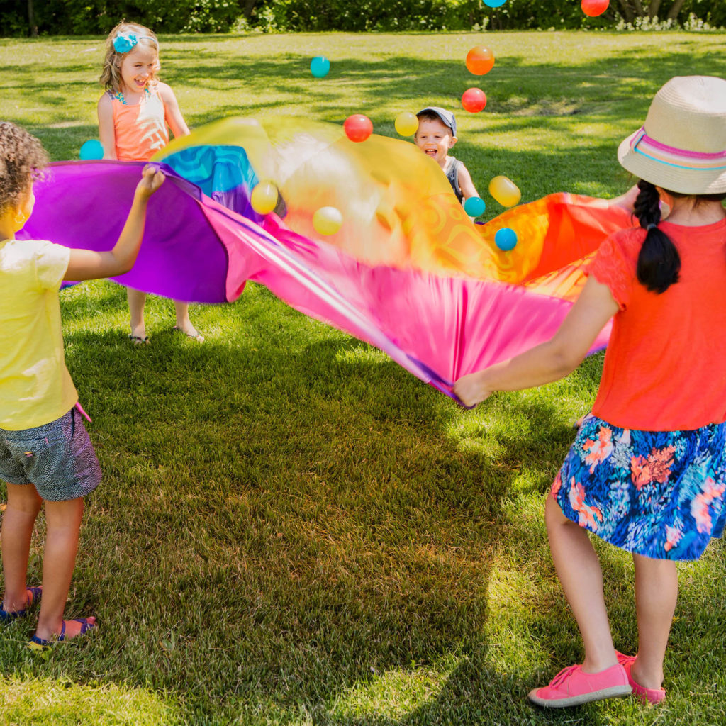 Woo-Hue Parachute | Play Parachute & 15 Balls | B. toys
